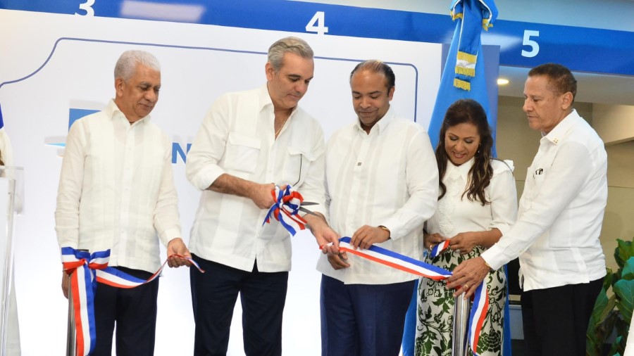 Banreservas inaugura nueva oficina en Cotuí con la presencia del ...